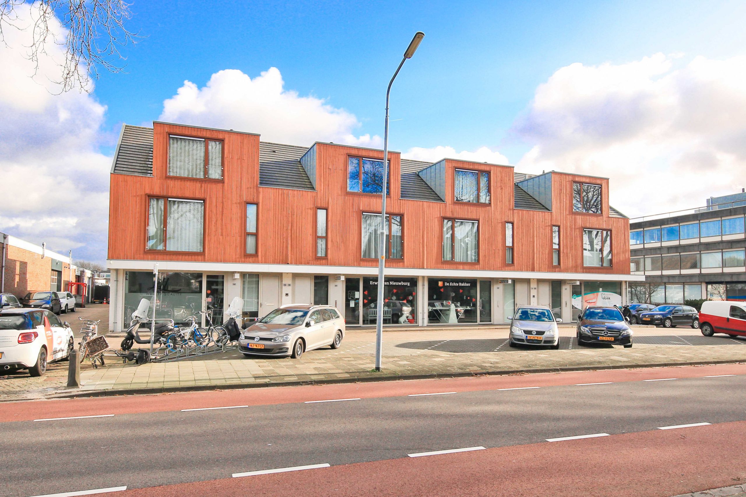 Recent gerealiseerd dubbel bovenhuis met 27 m² dakterras, 4 kamers en ...