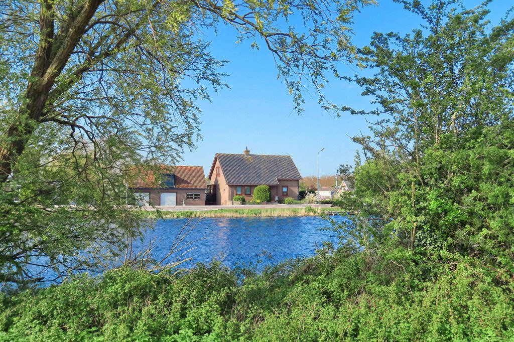 Huurwoning @ Lijnden Akerdijk 21 foto 27 straatbeeld 01c - Onkenhout ...