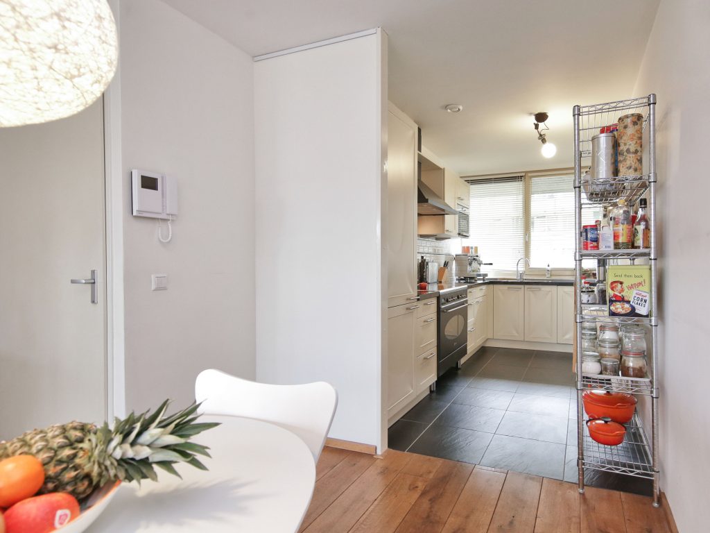 Aan water gelegen benedenwoning met terrastuin @Amsterdam-West ...