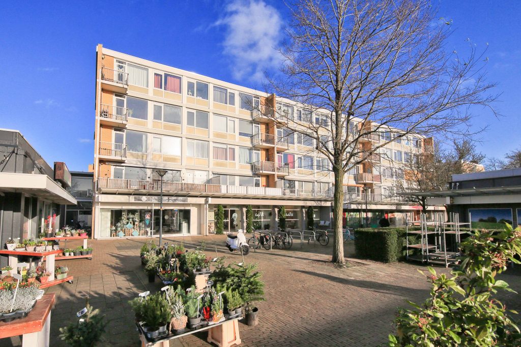Te Huur voor 2 jaar! Gemeubileerd tweekamer appartement op de 4e etage ...